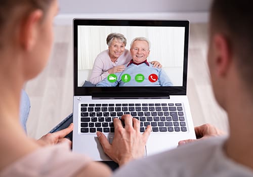 6 Ways Technology Can Keep You Feeling Healthy & Happy | Bridges® by EPOCH